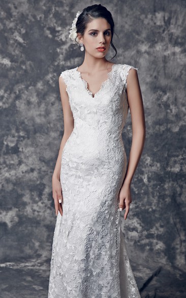 Sheath Scalloped Short Sleeve Sweep Train Lace Wedding Dress with Deep ...